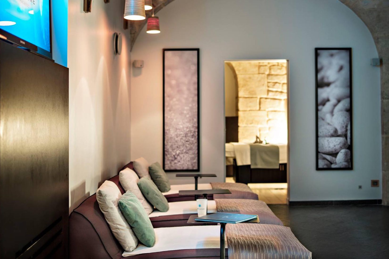 11 Best Spas In Paris: Find A Day Spa For A Massage