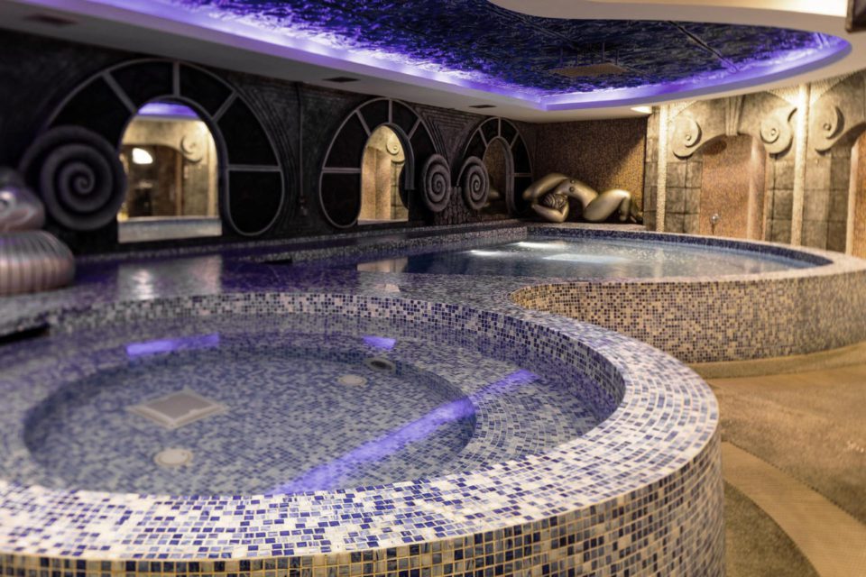 15 Best Spas in Singapore: Get The Luxury Treatment